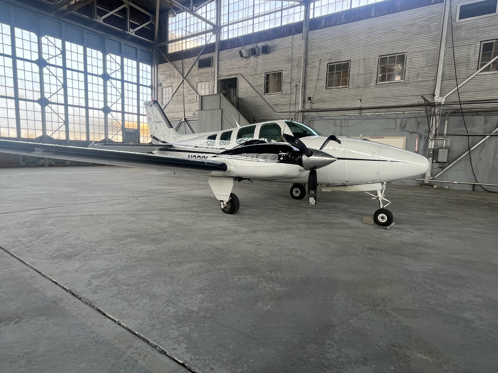 1987 Beech 58, N62CV, S/N TH-1523 - McLarens